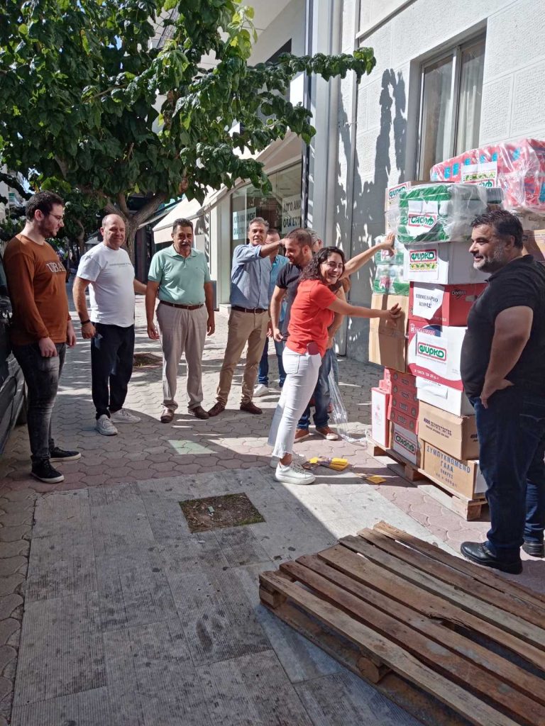 Στο δρόμο για Θεσσαλία το «φορτίο της αλληλεγγύης», με είδη πρώτης ...